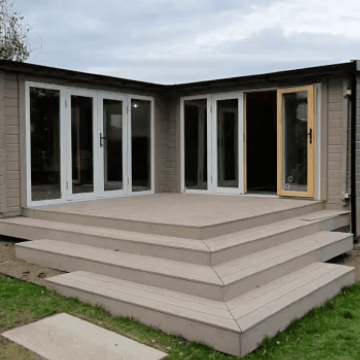 Revamp Your Garden with a Luxurious Log Cabin Retreat – Timber Building ...
