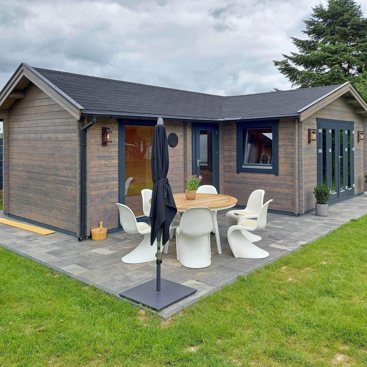 Alesund Log Cabin | 4.5x5.0m Bertsch Holzbau | Timber Building Specialists